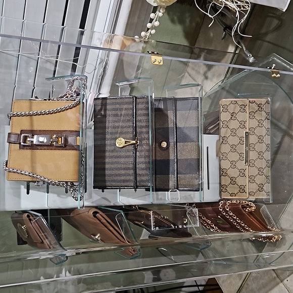 Yves Saint Laurent | Bags | Luxury Wallets Ysl Lv Gucci Fendi Chanel Prada Bvlgari Ferragamo ...